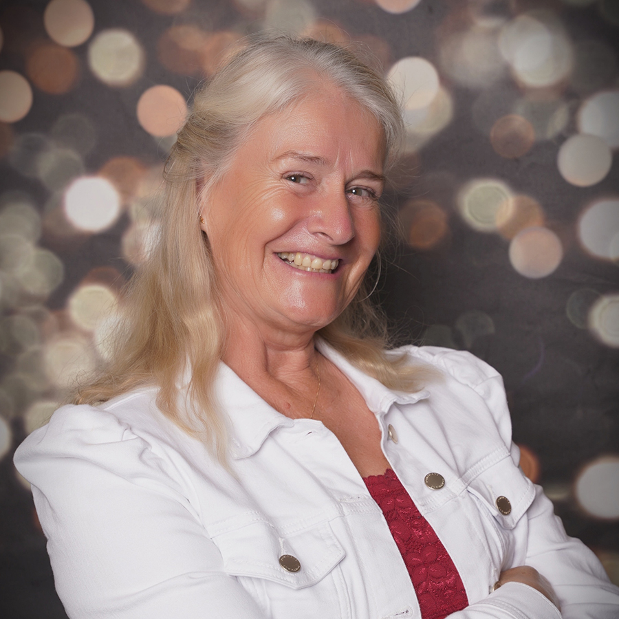 Lee-Anne MacLeod - IASK